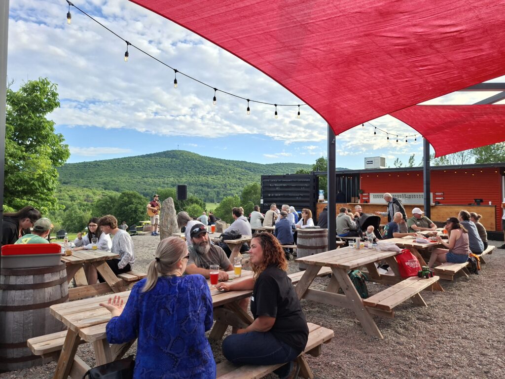 Lancement de la saison d’été au Zoo de Granby - FM 103,7 - Radio-Acton